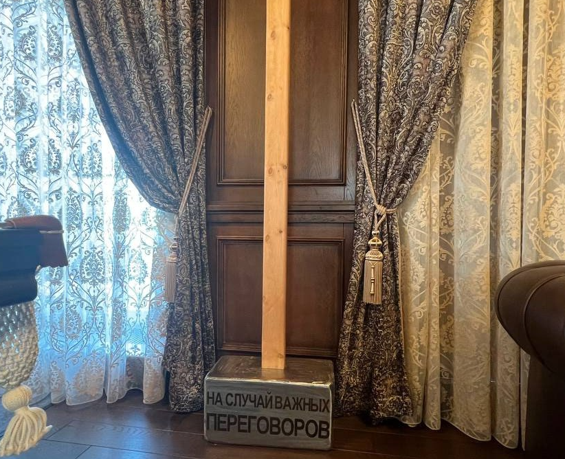 При обыске офисов Пригожина нашли кувалду на случай важных переговоров