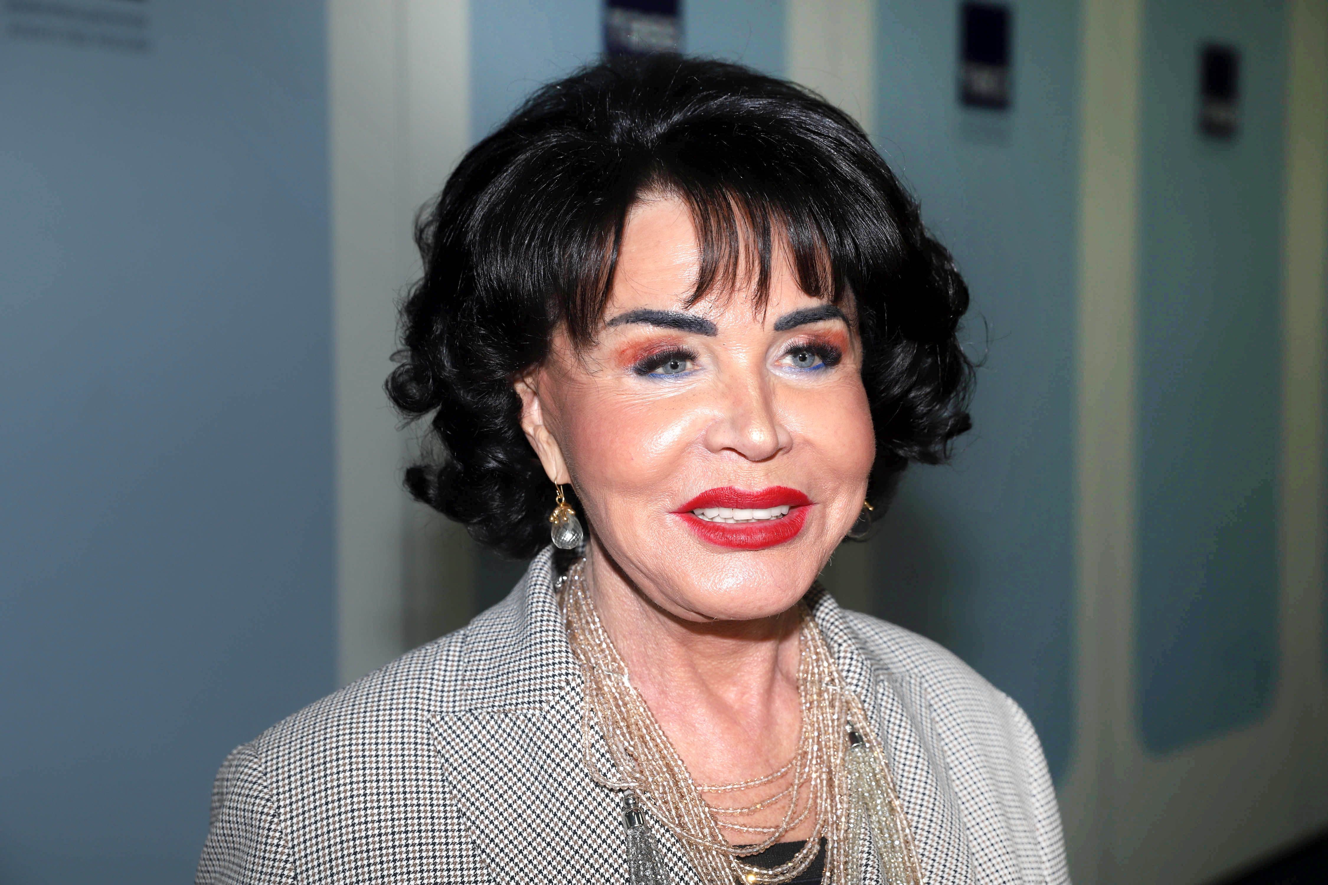 "Замри, паскудная Европа!" 74-летняя Надежда Бабкина в стихах наехала ...